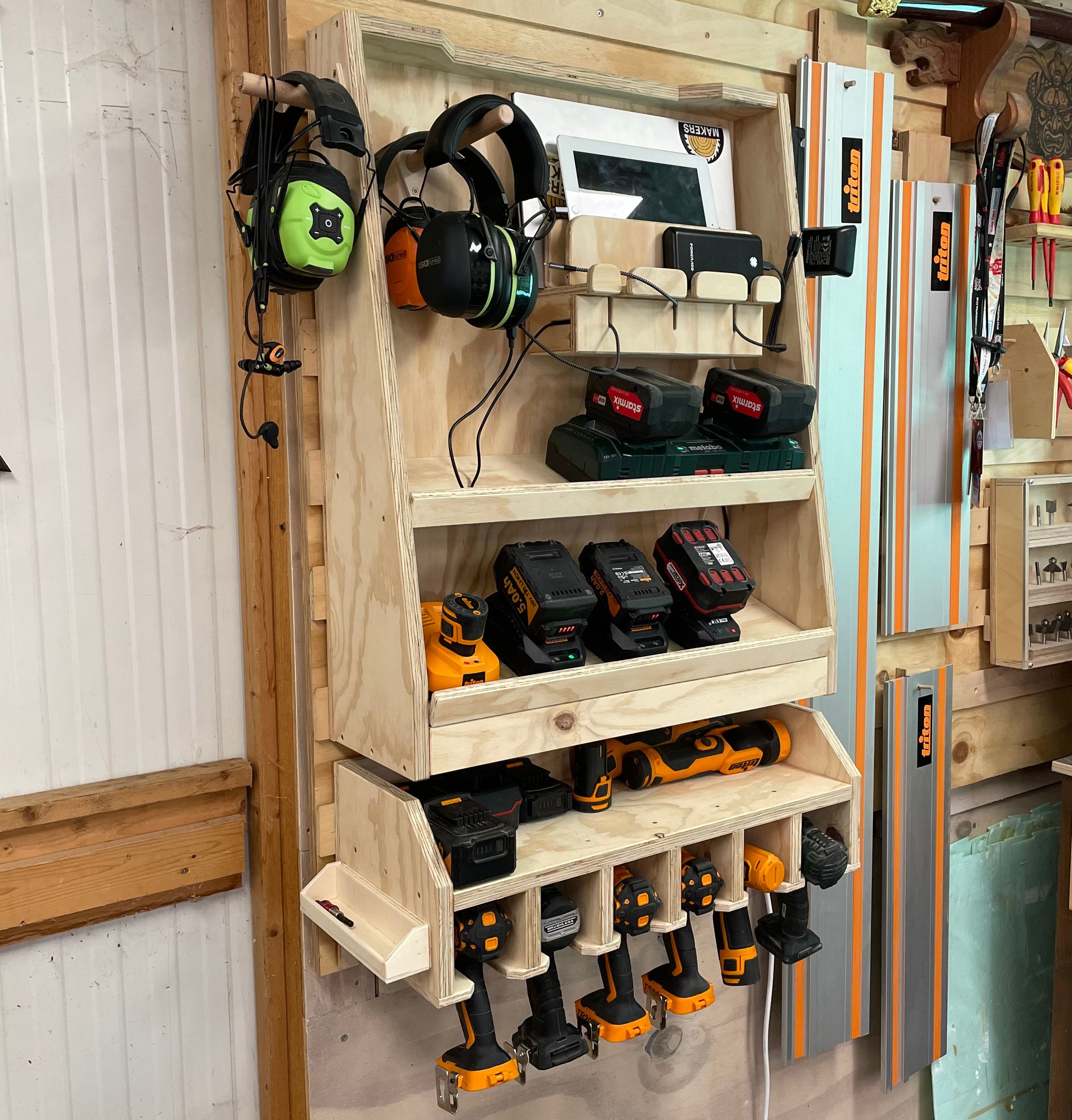 Multi Ladestation für JEDE Werkstatt! (Große Version) – Frank's Shed